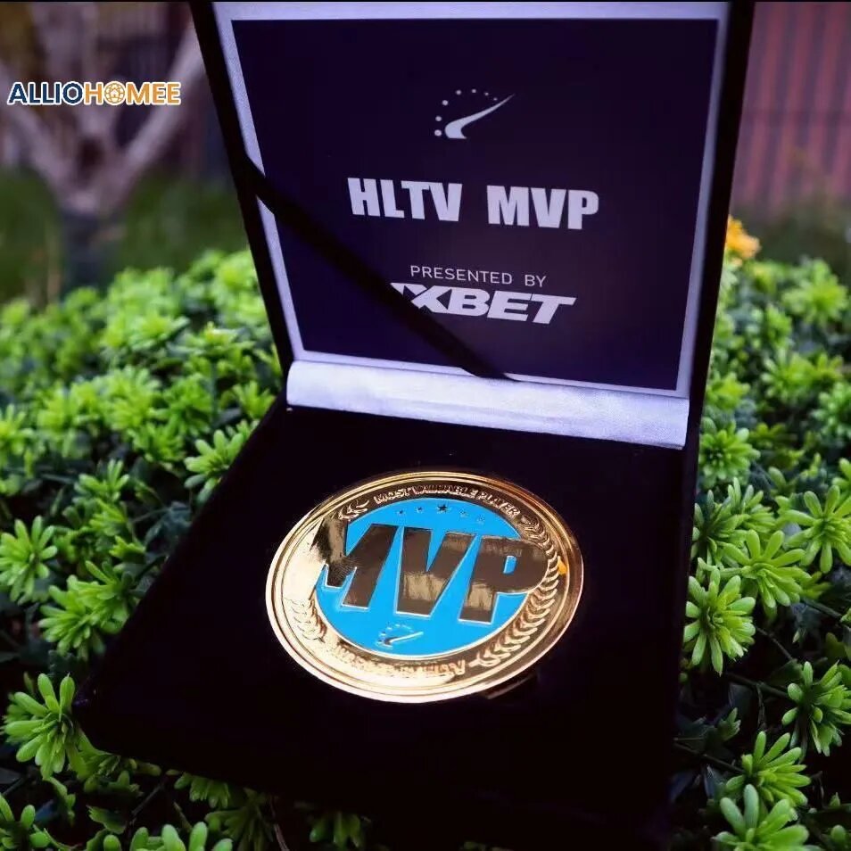 Медаль mvp csgo major, звездный игрок monesy donk Нико сообщает об игровой периферии cs2 report