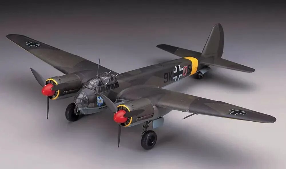 Готовая модель среднего бомбардировщика Ju 88A-4 (Junkers) в масштабе 1/72