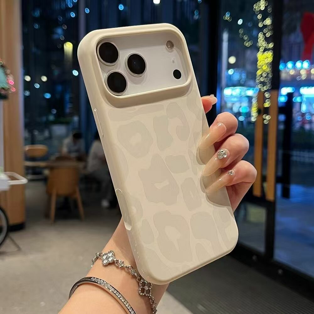 Чехол для iPhone 17 Pro, нежный бежевый леопардовый принт, мягкий силиконовый чехол с большой вырезом под камеру, противоударный чехол для смартфона