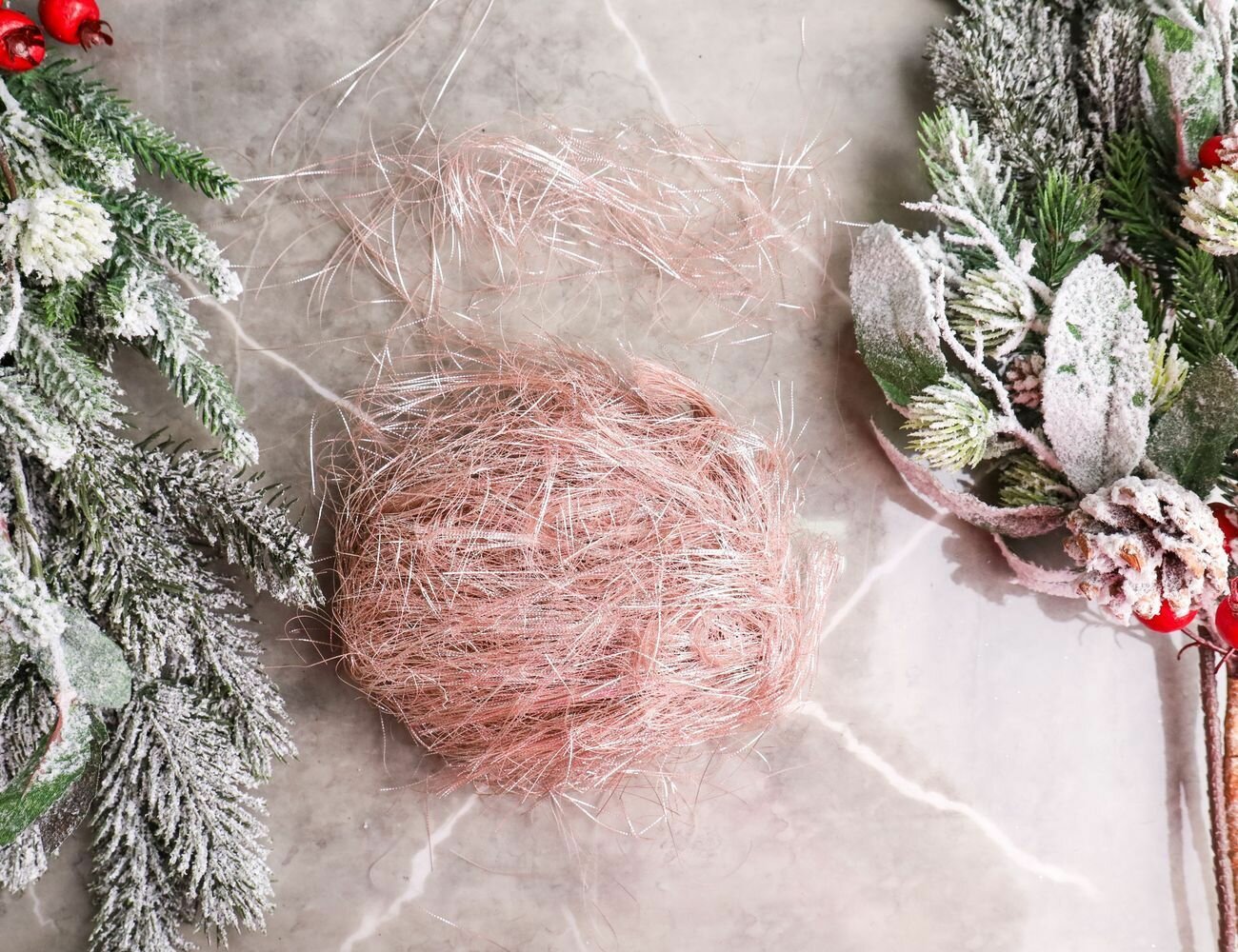 Декоративные нити Ангельские пряди (Angel Hair) - мерцающие паутинки, нежно-розовая, 20 г, Кэминг (Kaemingk) 420777