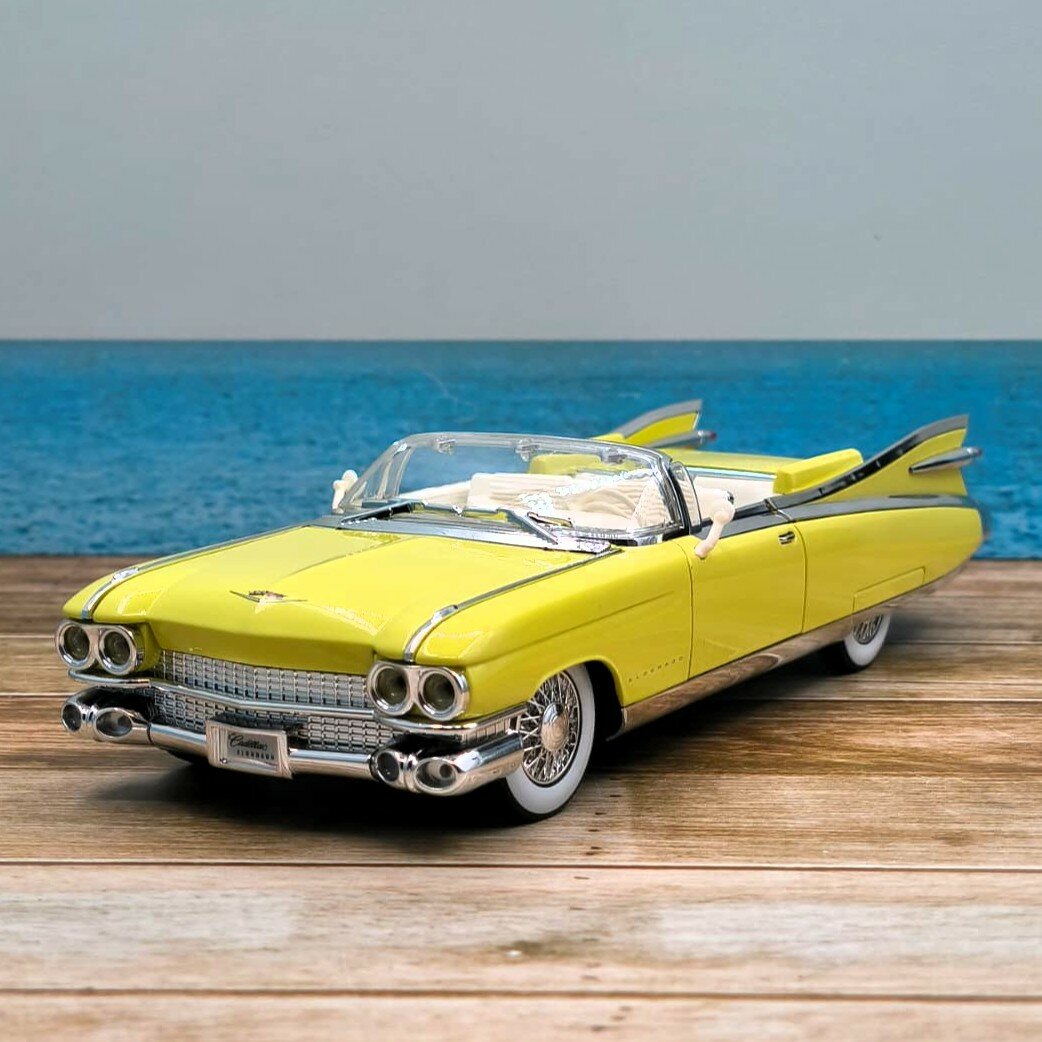 Металлическая модель автомобиля Cadillac Eldorado 1959 с световым и звуковым сопровождением. Масштаб 1:24