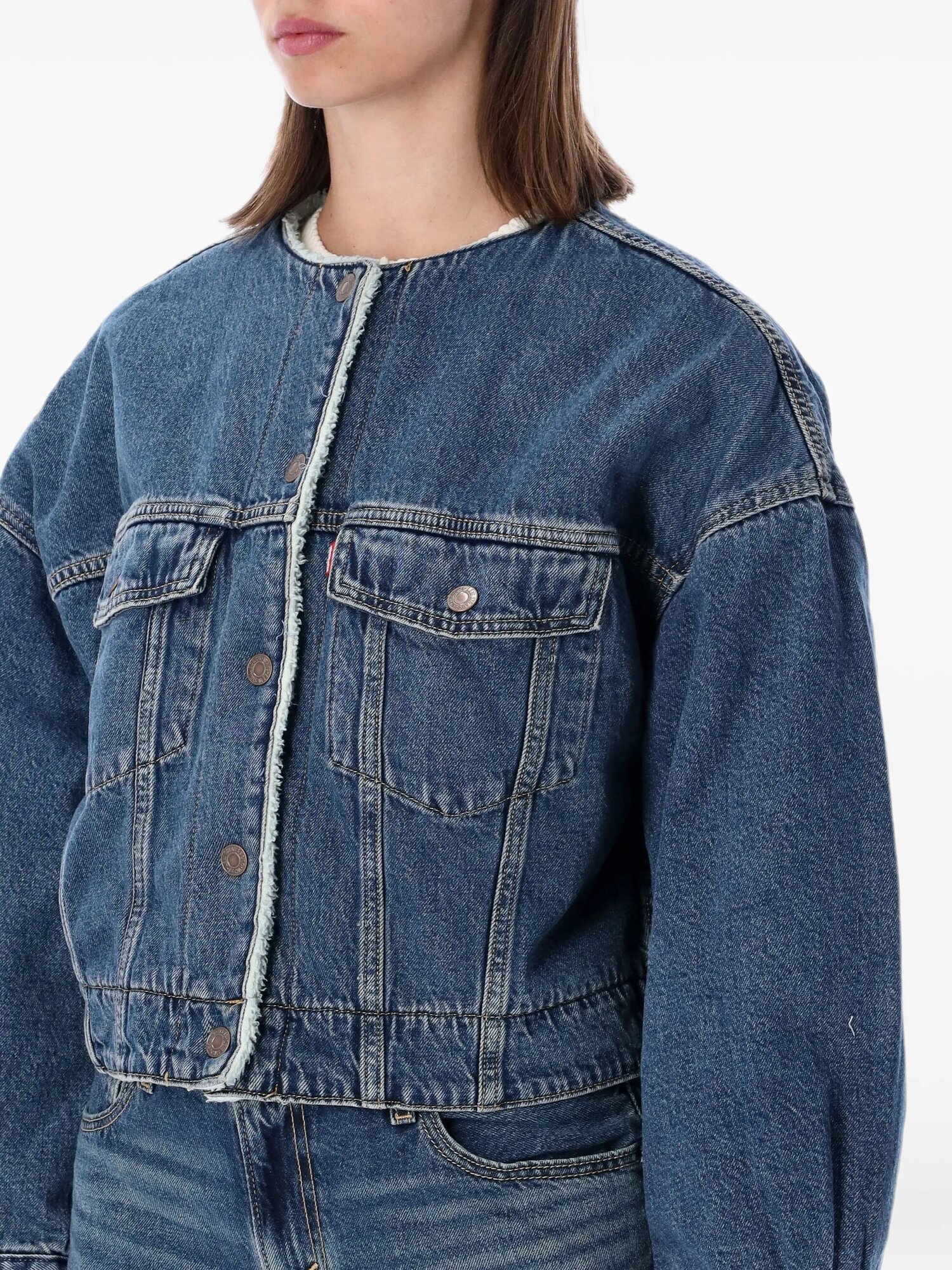 Куртка Levi's Faux-shearling-trim cropped denim jacket, размер S — фото 1