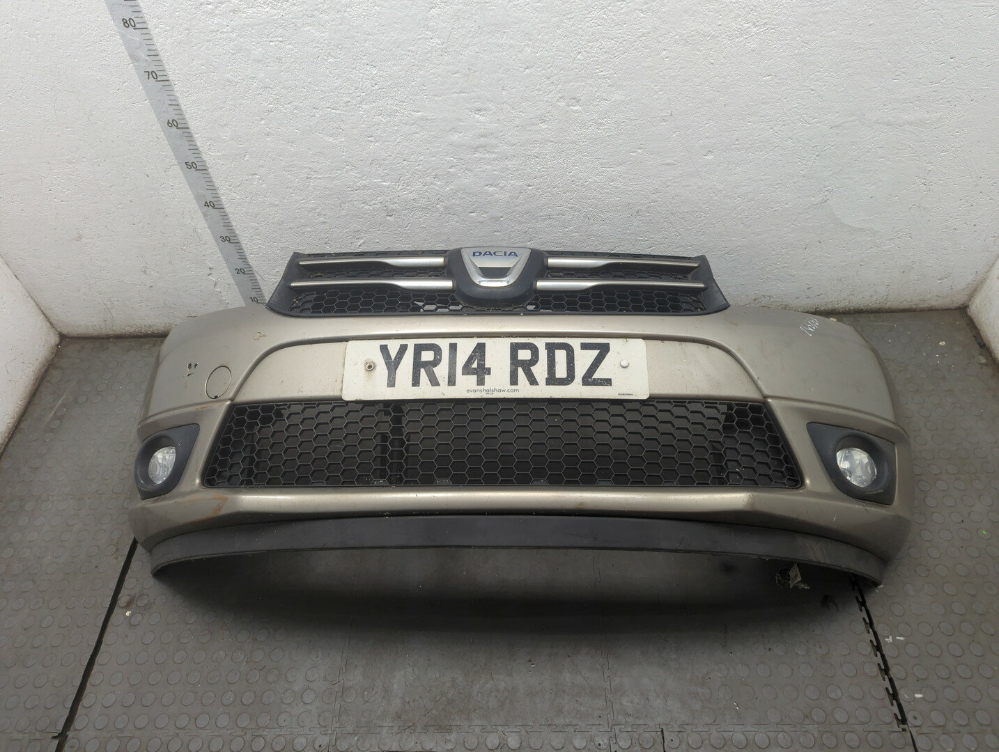 Бампер передний Dacia Logan Б/У