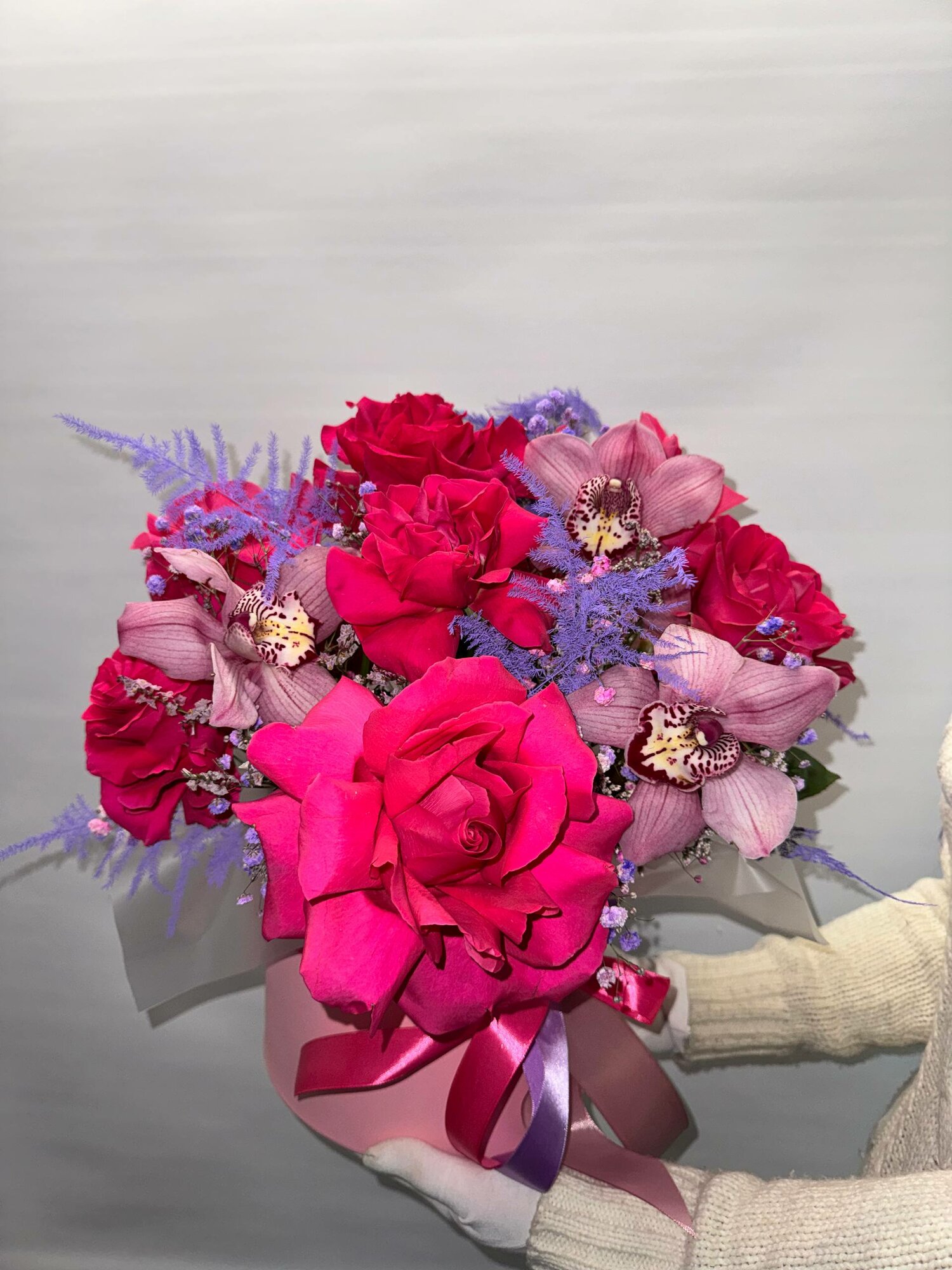 Цветочная композиция, Decoriflora, Французская роза, Орхидея, Гипсофила Микс из 21 шт