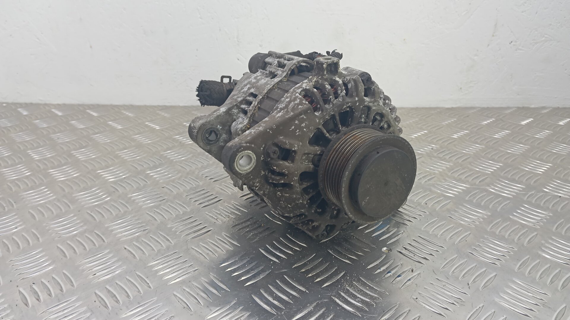 Генератор дизельный KIA SORENTO 1, Номер 37300-4A112