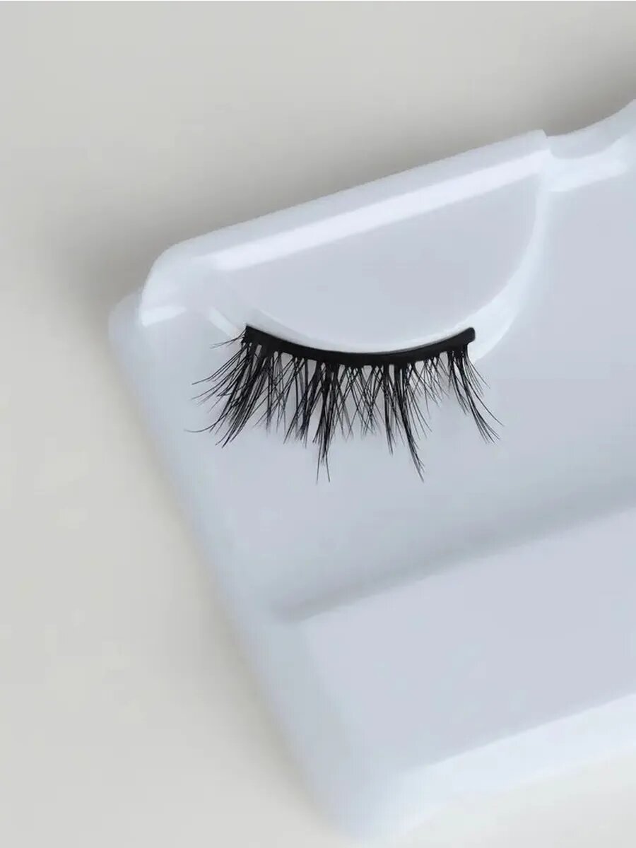 Накладные уголковые ресницы для выразительного взгляда