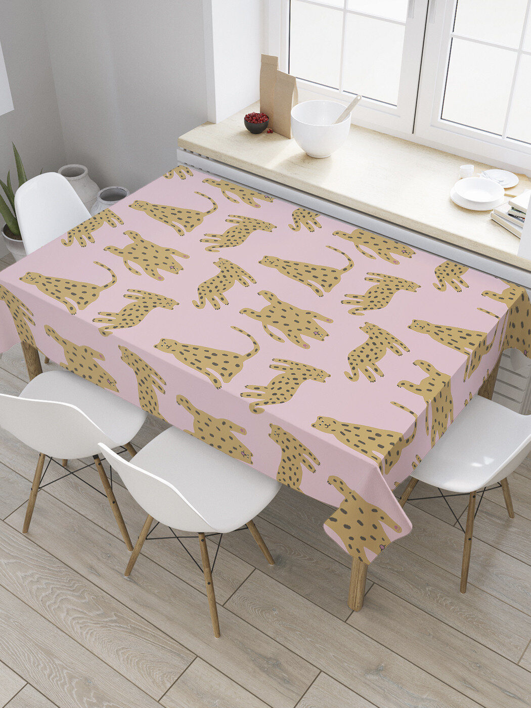 Скатерть прямоугольная JoyArty "Забавные леопарды" из сатена, 120x145 см