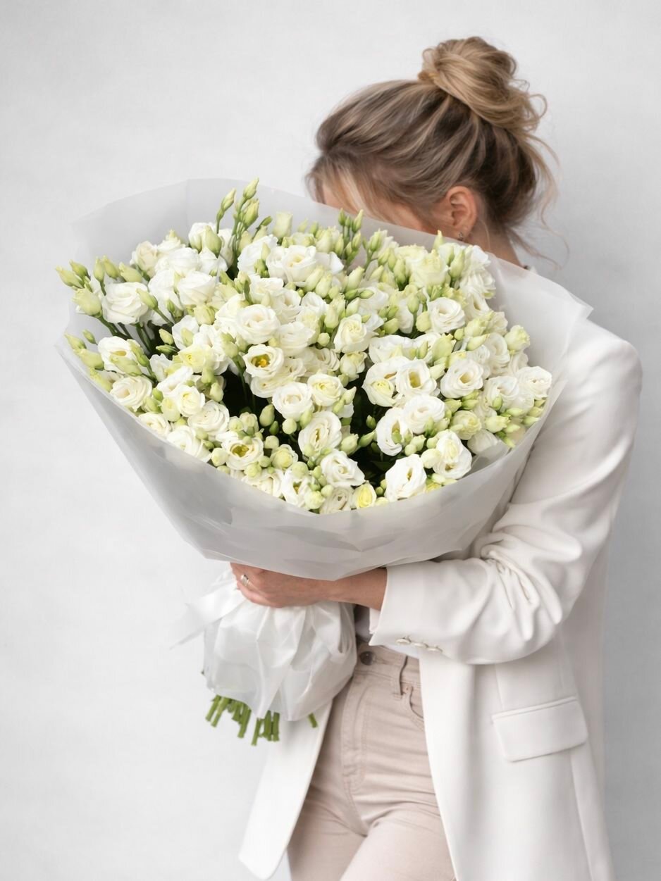 Букет из 19 белых эустом