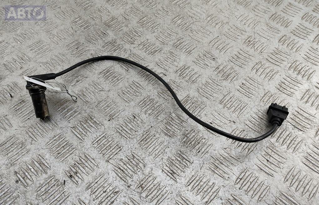 Датчик положения коленвала Volkswagen Passat B5