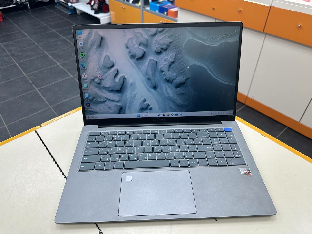 Ноутбук Huawei MateBook для учебы