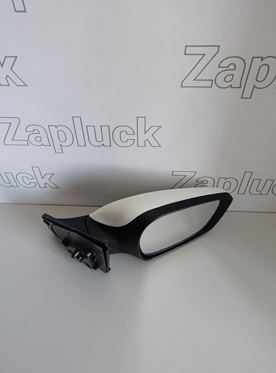 Правое зеркало Хендай Солярис 10-17 год(с поворотом)