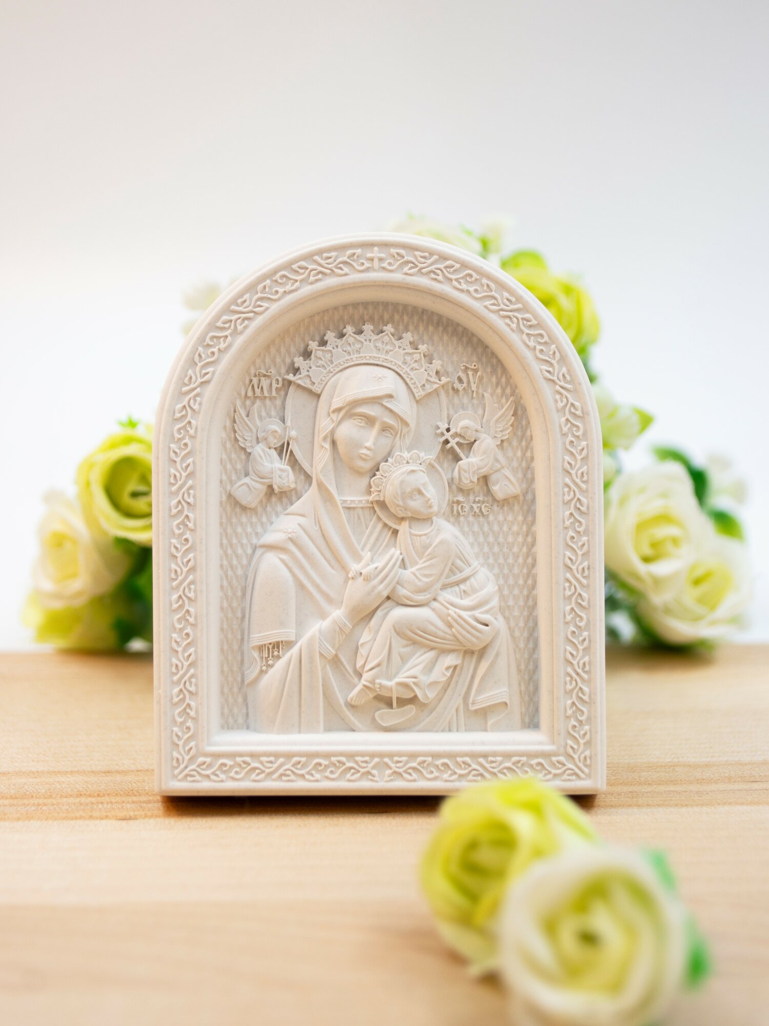 Страстная икона Божьей Матери, Всепомогающая, размер 5,5х7 см, гипс