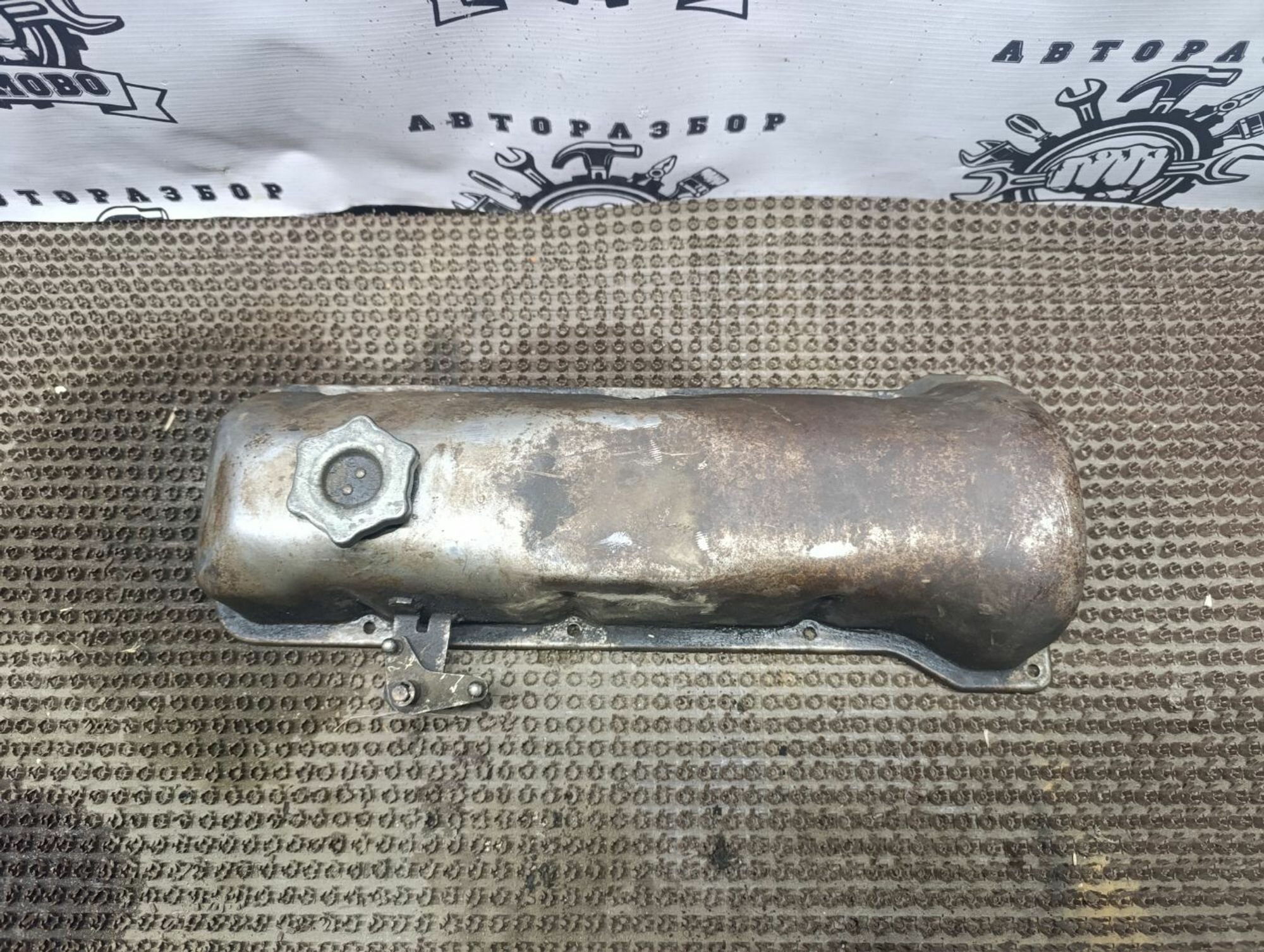 Клапанная крышка ВАЗ (LADA) 2106 2000 с пробегом