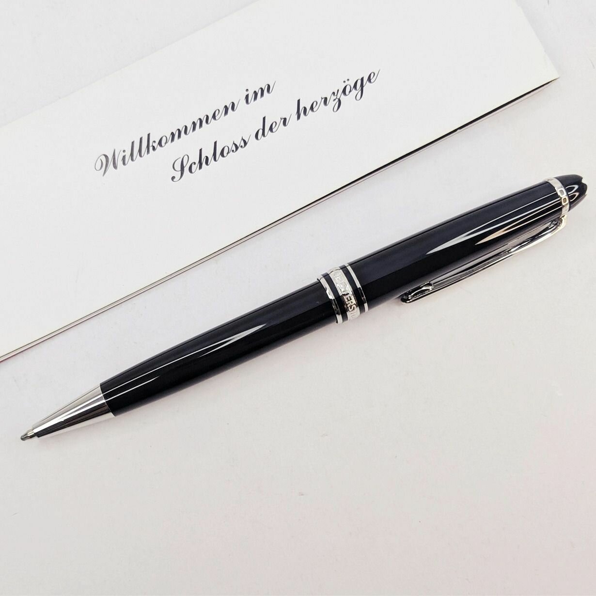 Шариковая ручка Montblanc 163 Meisterstuck Classique с эксклюзивным платиновым напылением, подарочная упаковка не предусмотрена