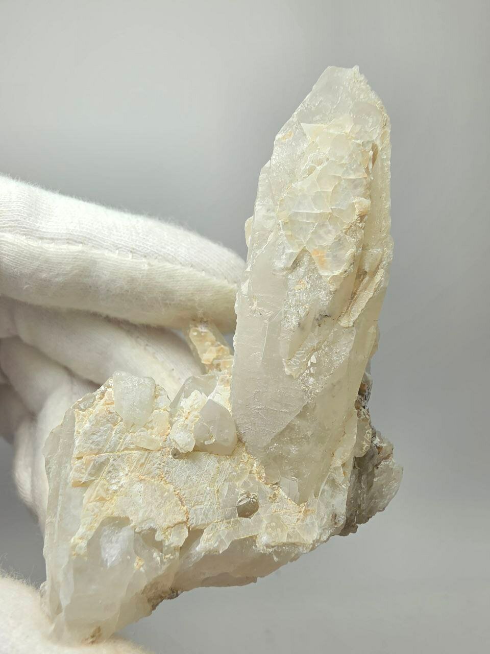 Друза кварца 73 мм, 98 г.