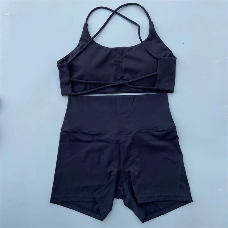 Костюм спортивный