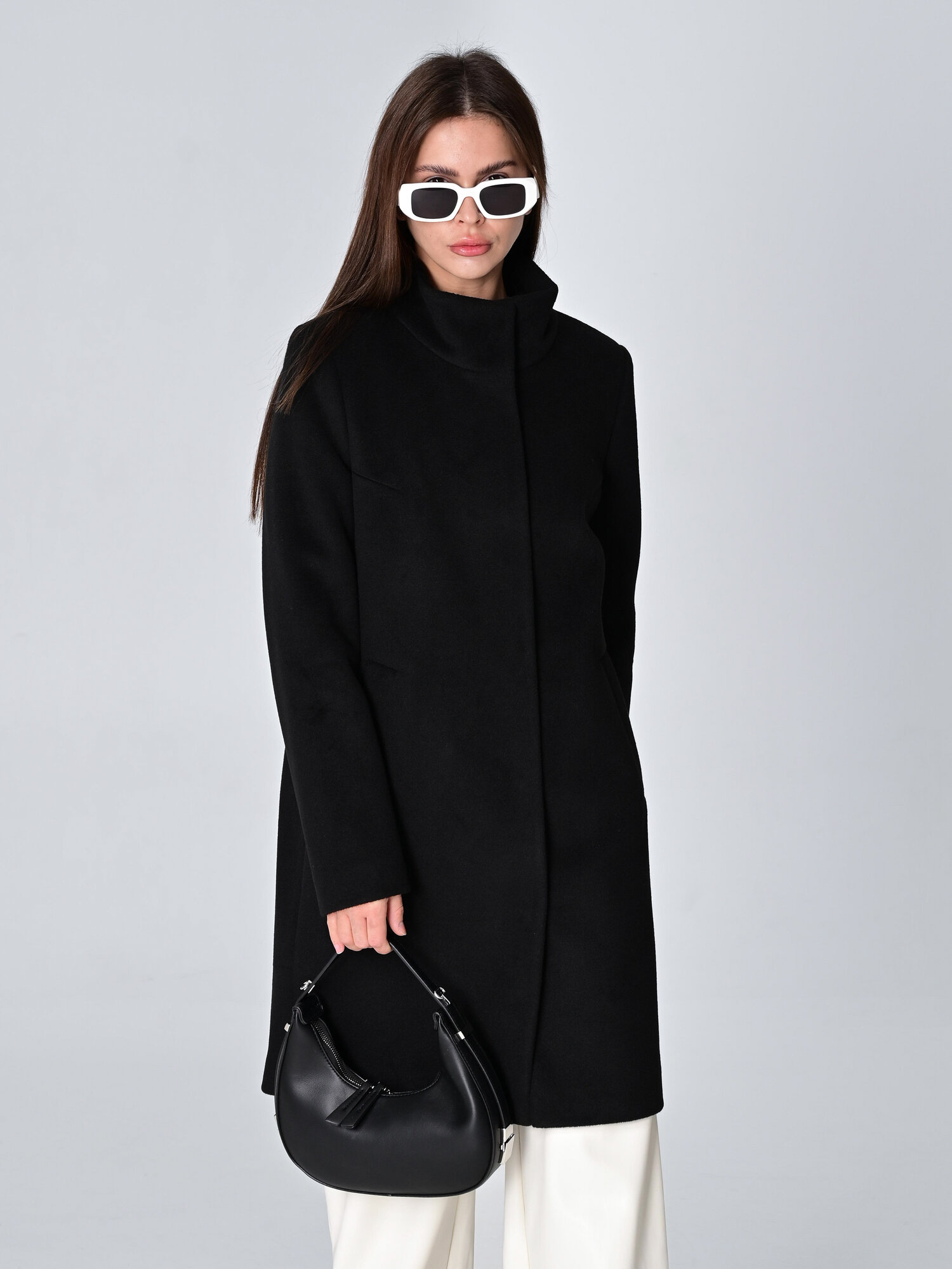 Пальто демисезонное шерстяное с воротником стойкой