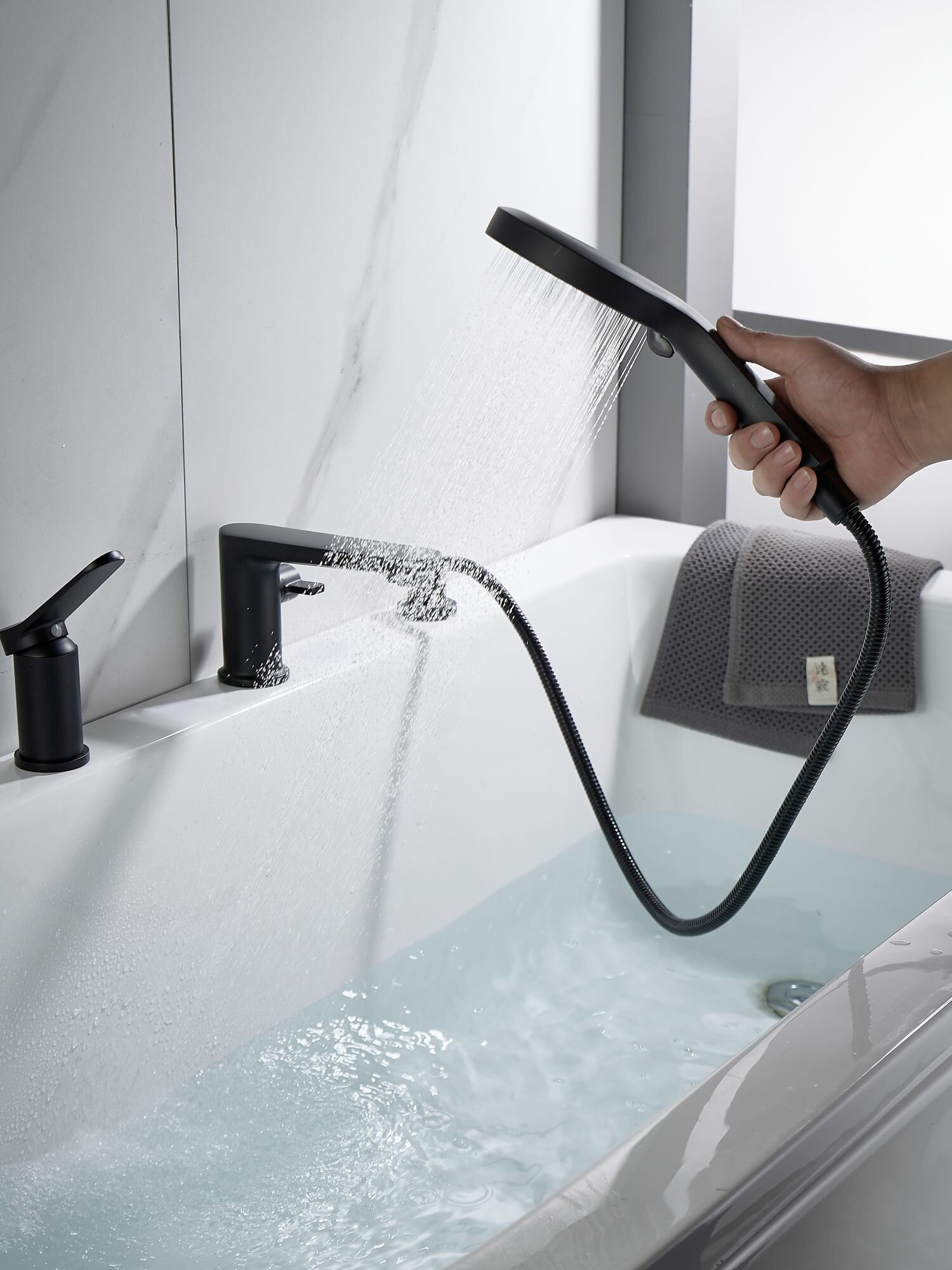 Смеситель на борт ванны встраиваемый Shevanik S4312