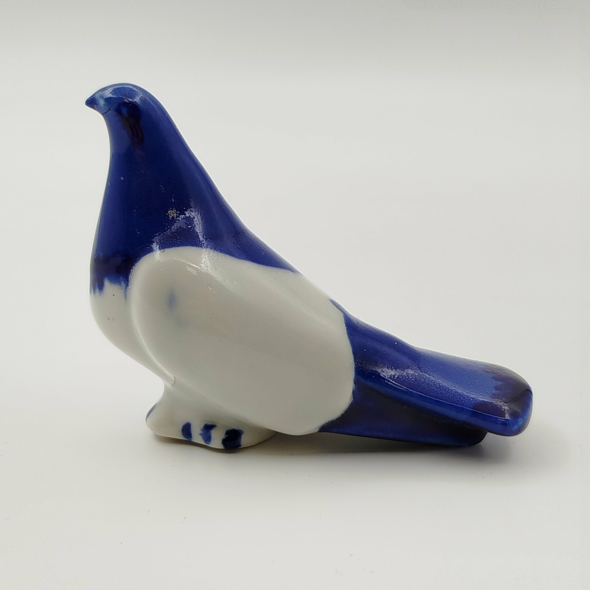 Статуэтка "Голубь", фарфор, роспись, Мастерская Гжель, СССР, 1970-1990 гг.