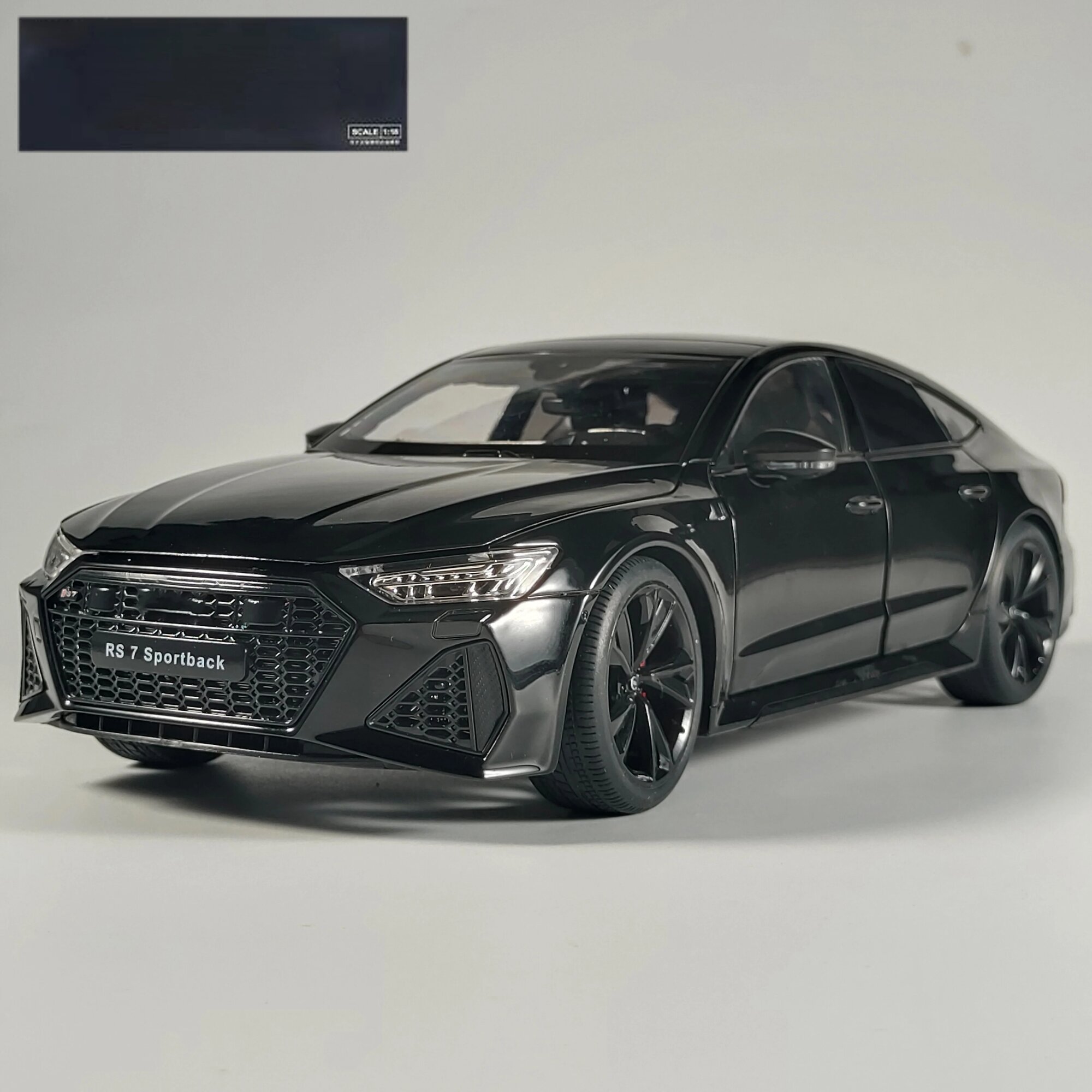 Maisto Audi RS7 Sportback, черный, Pure Black Box