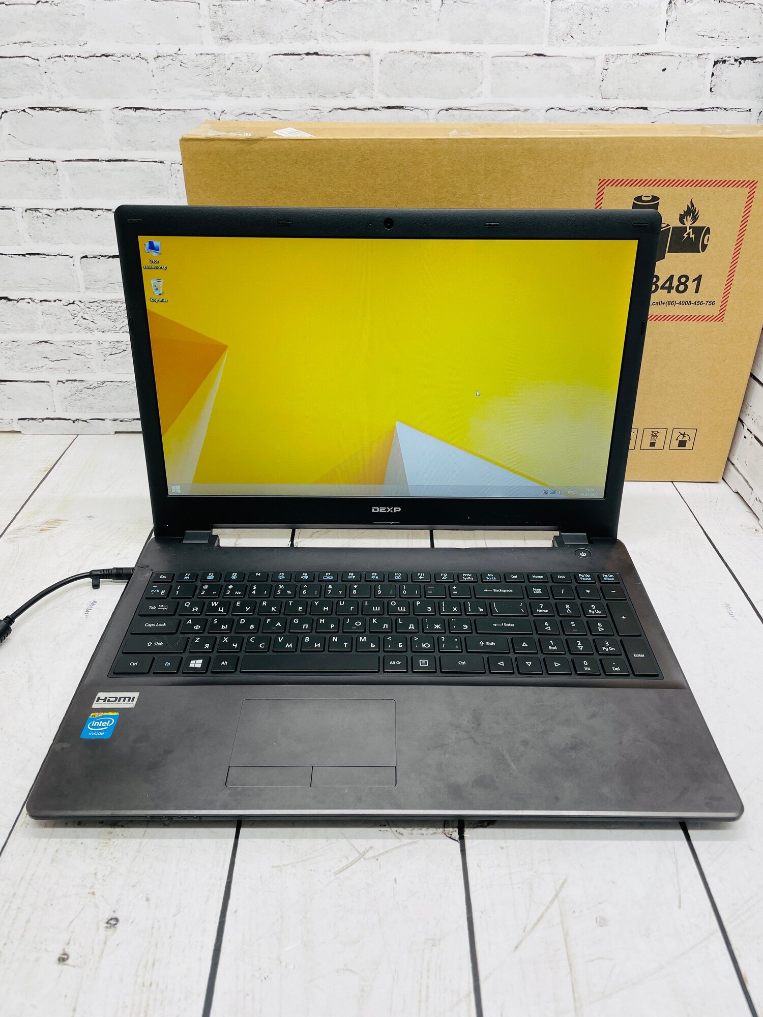 Ноутбук 15,6, DEXP CLV-950, Intel Celeron N3050, 4 Gb DDR3, 500 Gb HDD, Intel HD