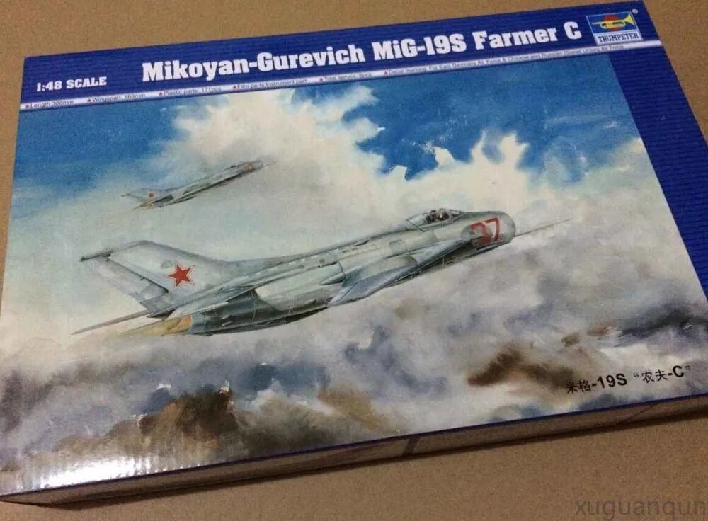 Trumpeter 1/48 02803 Микоян-Гуревич МиГ-19С Фермер С Самолеты