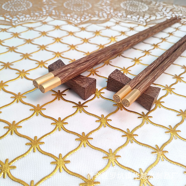 Куриные крылья Красный сандаловое дерево Рута Кровь Сандаловое дерево Черное дерево Пятицветные купольные палочки для