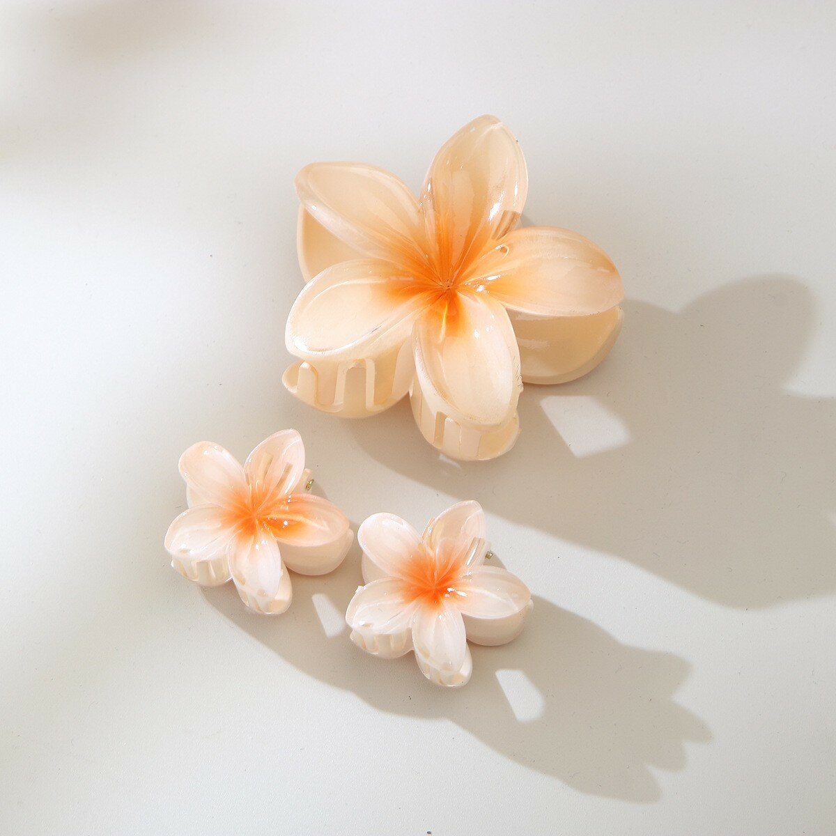 Европейская и американская кросс-бордерная цветная заколка для волос с плюмерией, цветочная зажимная заколка, винтажная элегантная полузажимная заколка для женщин, заколка для затылка в виде акулы