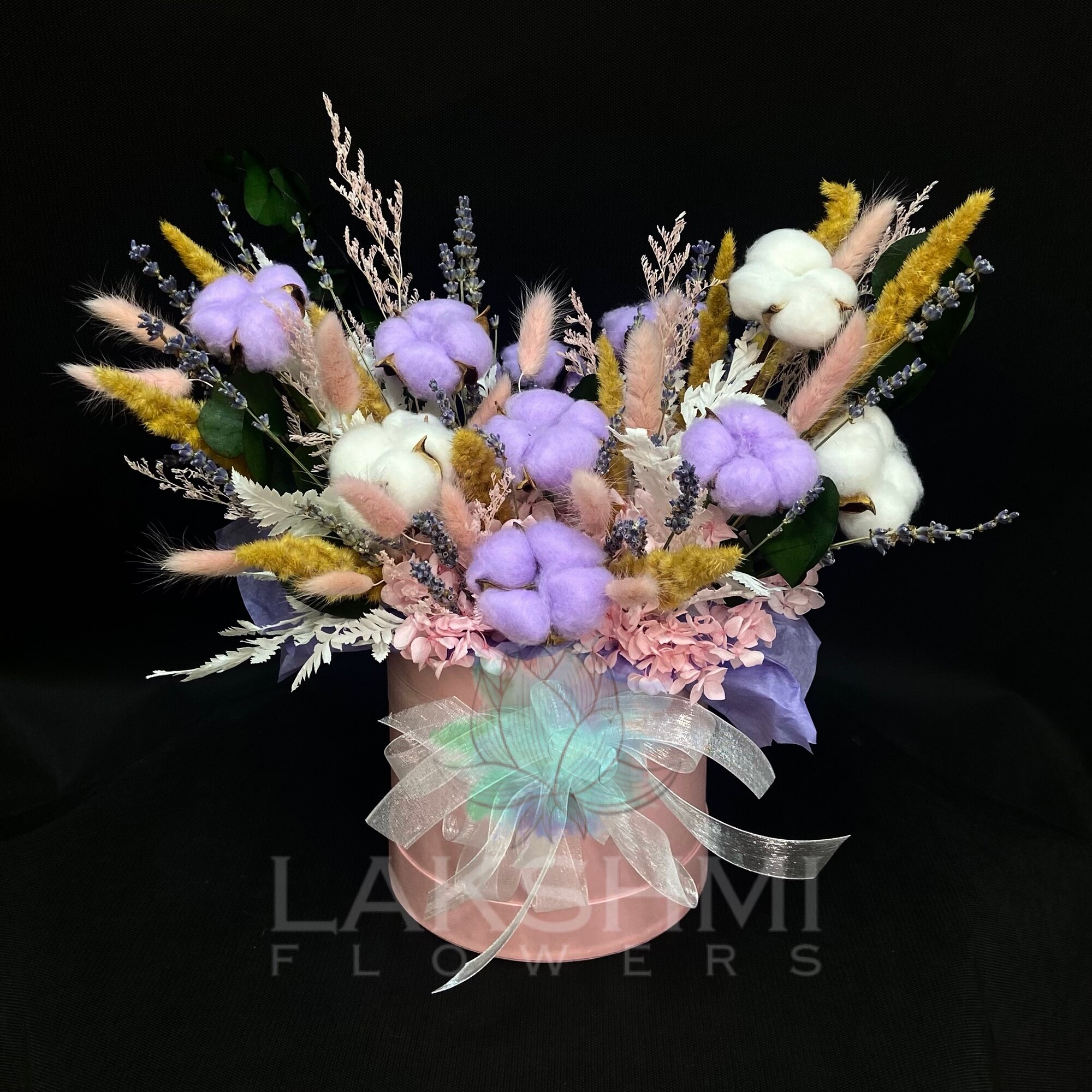 Сухоцветы в шляпной коробке / Стабилизированные цветы в шляпной коробке / Гортензия, хлопок, лаванда, папоротник