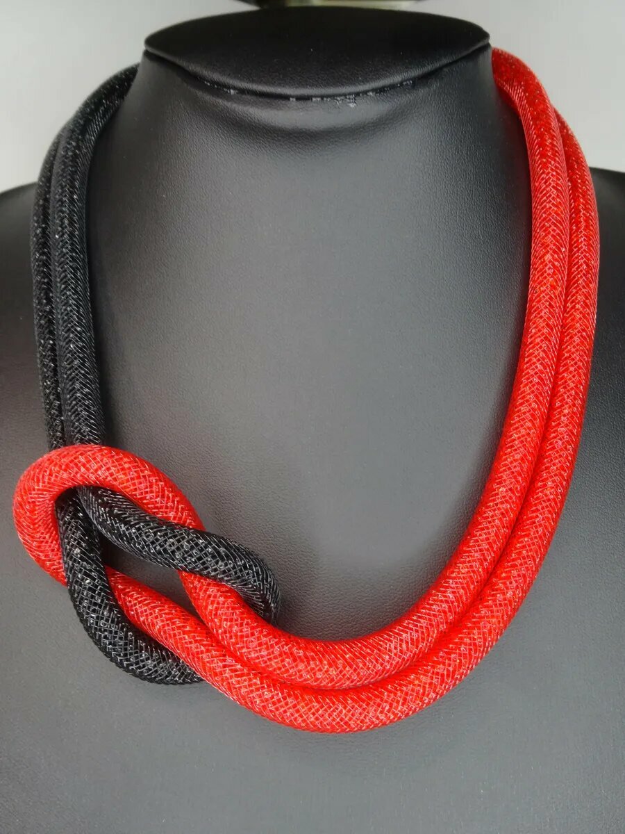 Колье, бисер