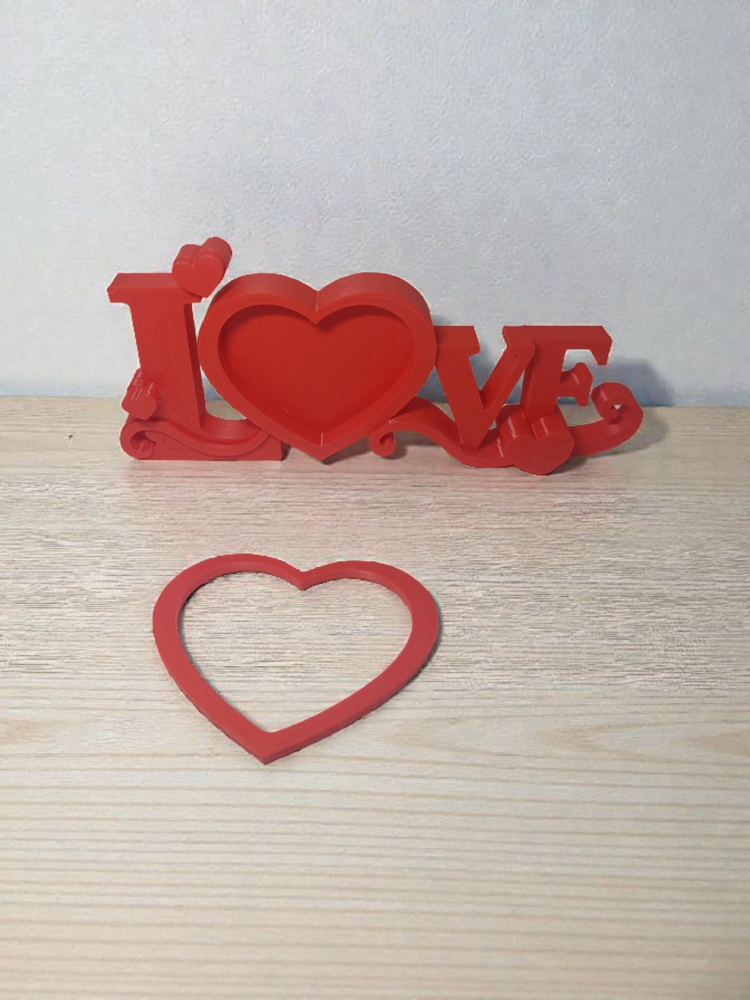 Фоторамка в виде сердечка напечатанный на 3d принтере на День Святого Валентина