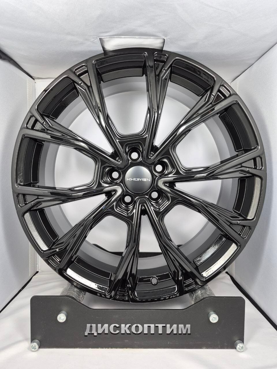 Колесный диск Khomen Wheels KHW1907 19x7.5" PCD5X108 ET46 D63.4 BLACK