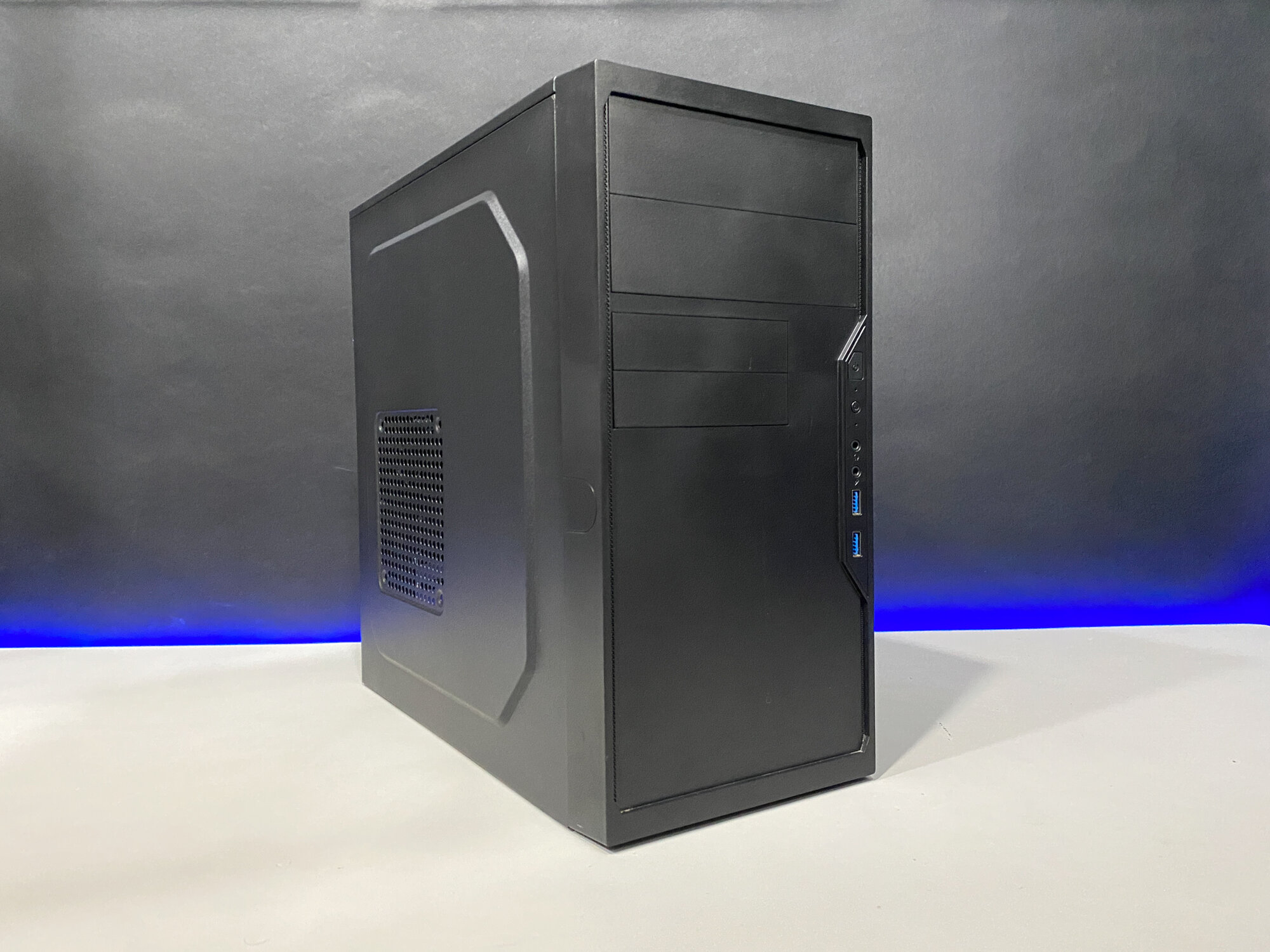 Игровой Компьютер Intel Core i3-10100 4/8*3.60-4.30GHz/Intel UHD Graphics 630/8Gb/SSD256Gb/400W