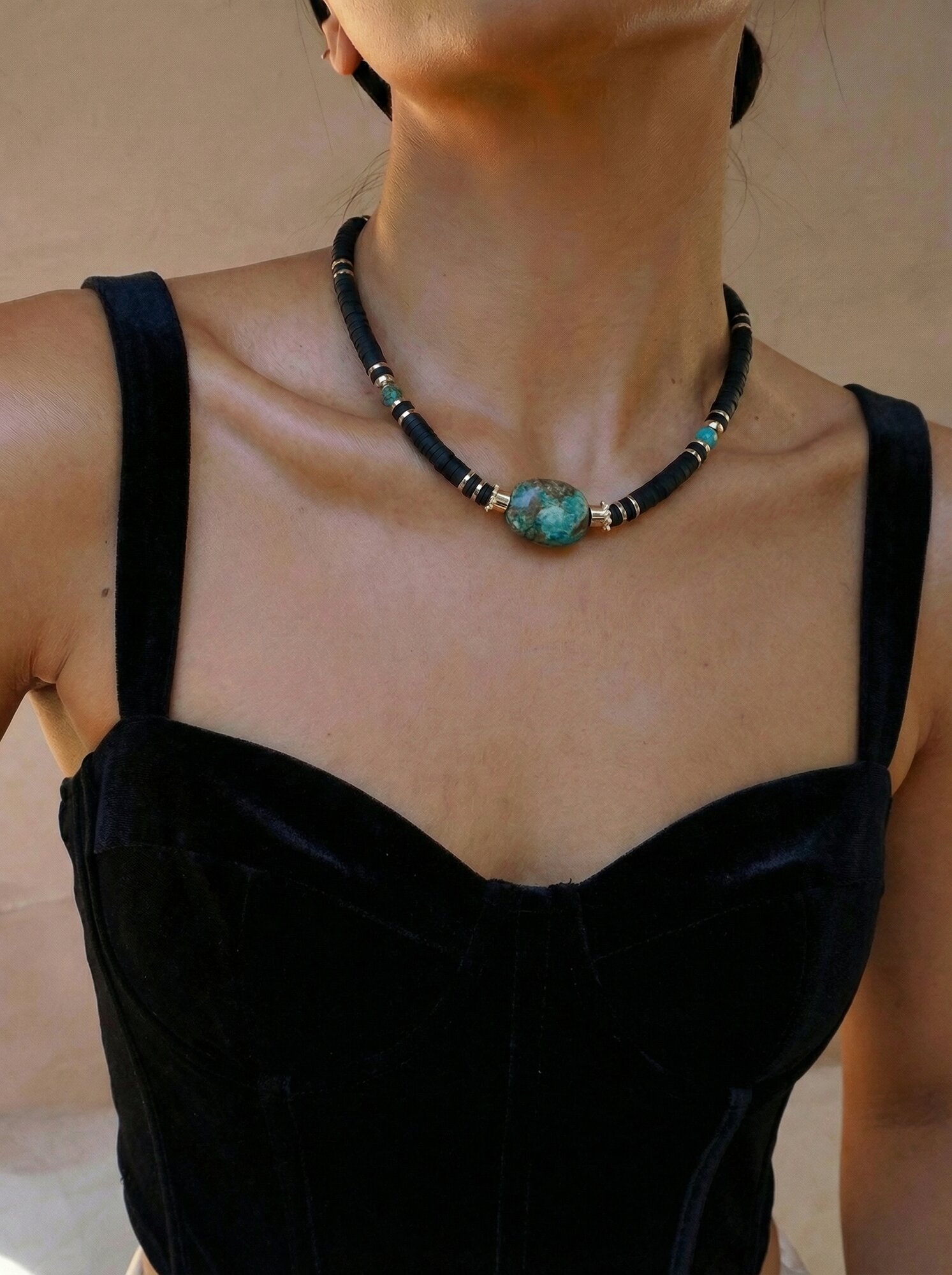 Чокер, хризоколла