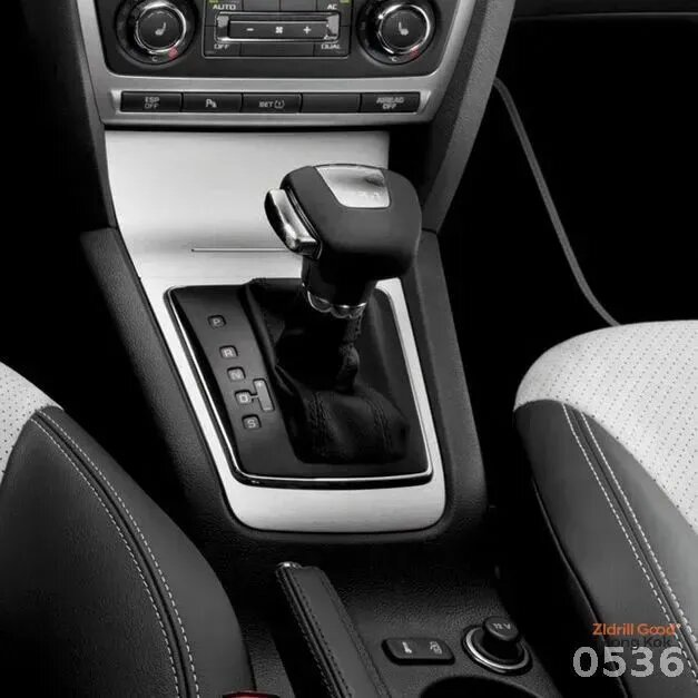 Ручка КПП для Skoda Octavia A5, автоматическая коробка передач, черная матовая кожа, 1 шт, для обновления интерьера — фото 1