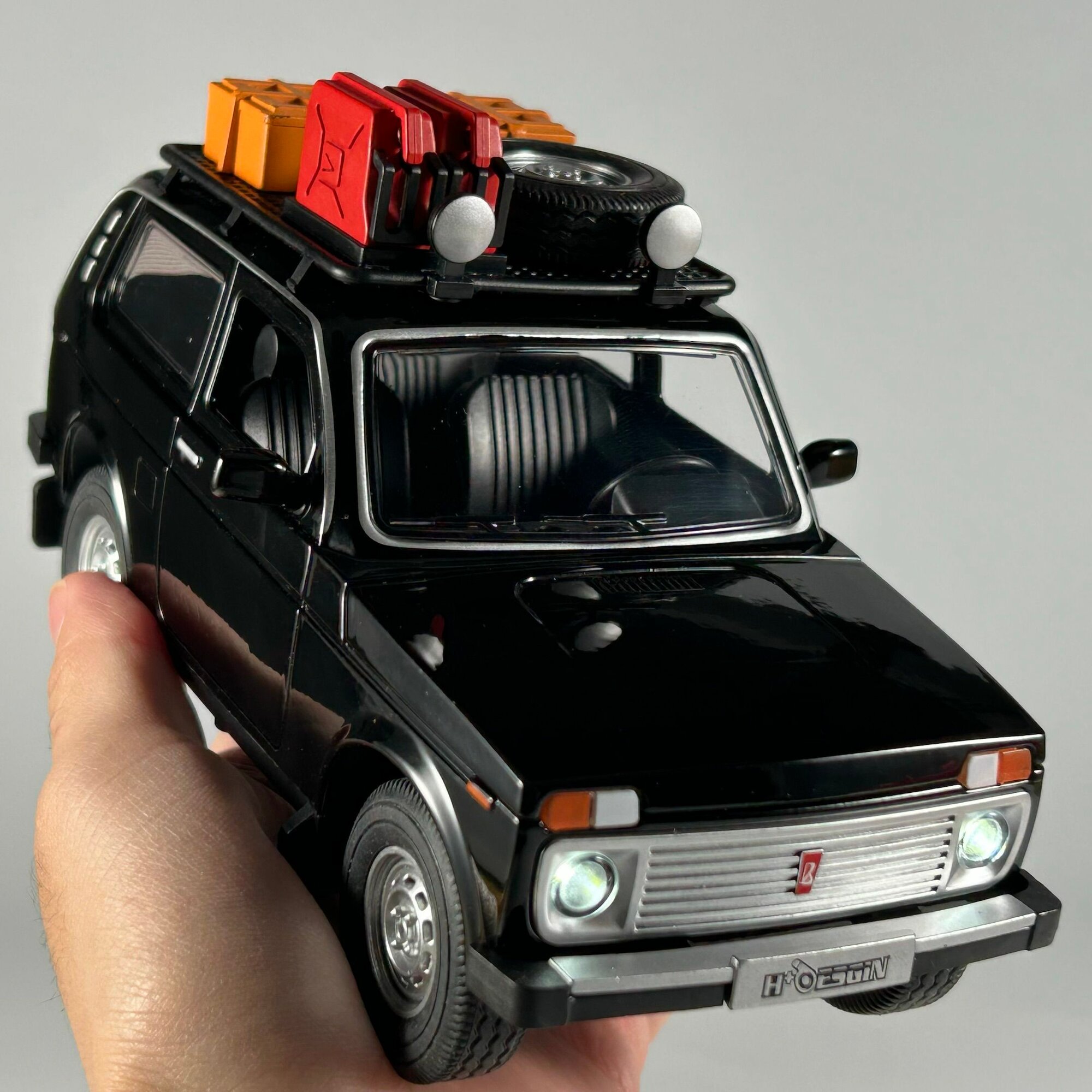 Модель автомобиля лада нива Внедорожная версия,1:24 LADA NIVA WILD VERSION Off Road, Модель из сплава, Детские игрушки для автомобилей, Со звуком и светом