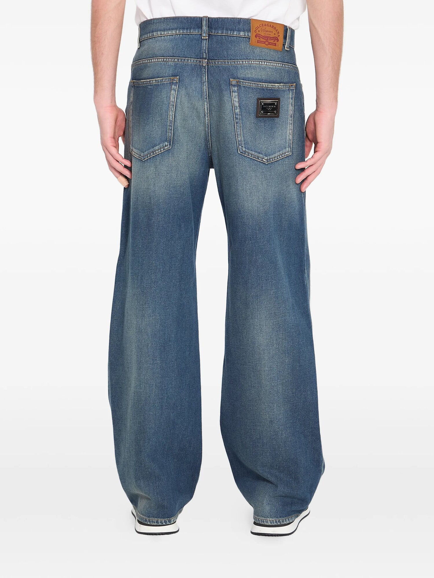 Джинсы DOLCE & GABBANA Logo patch wide jeans, размер 52, синий — фото 1