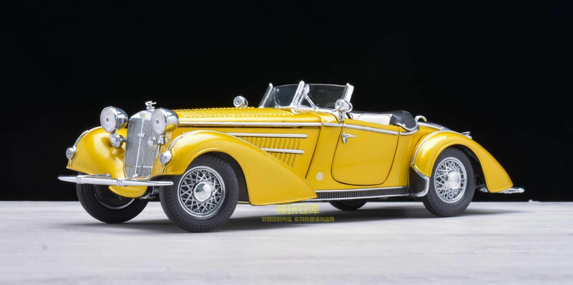 1:18 Sunstar HORCH 855 1939 Классический автомобиль Золотой сплав Модель автомобиля