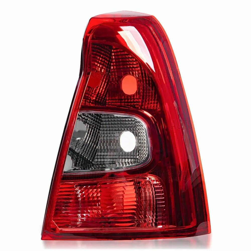 Фонарь задний правый на Рено Логан 1