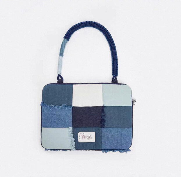 Таги. Новая стильная джинсовая сумка для ноутбука с кисточками, вместительная деловая сумка через плечо для работы и повседневного использования.