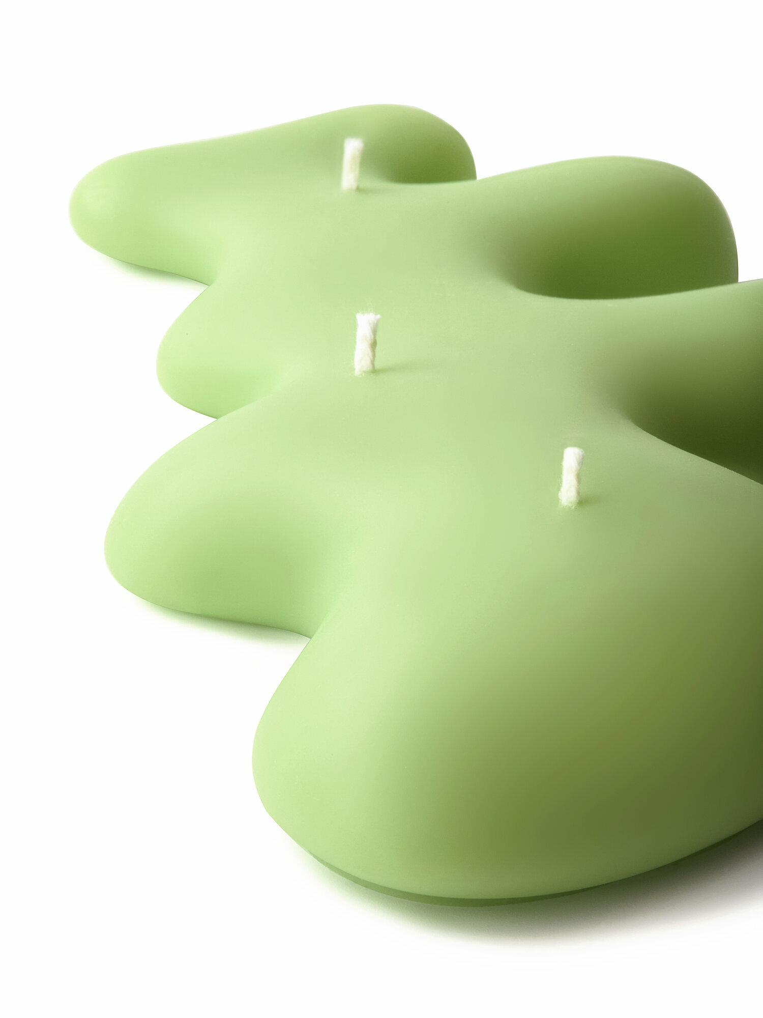 Свеча Puddle Candle Smooth Lime by . dpt — фото 1
