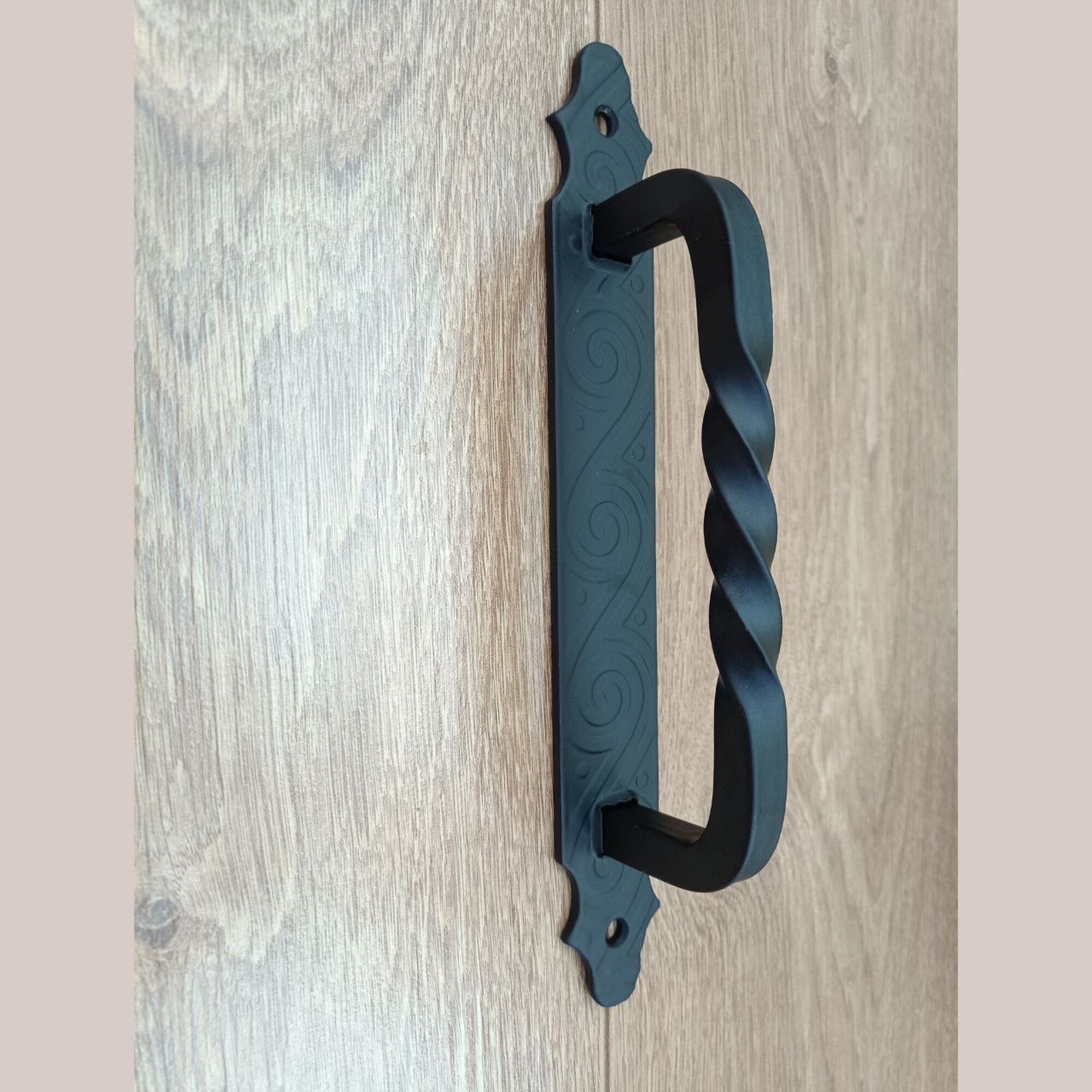 Ручка DOMART серия ярославль декоративная (215), кованая, черный