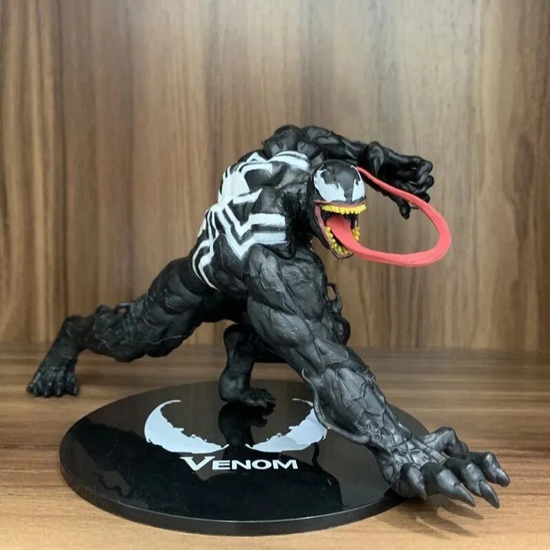 Фигурка Веном с подставкой Venom игрушка коллекционная для мальчика 14+