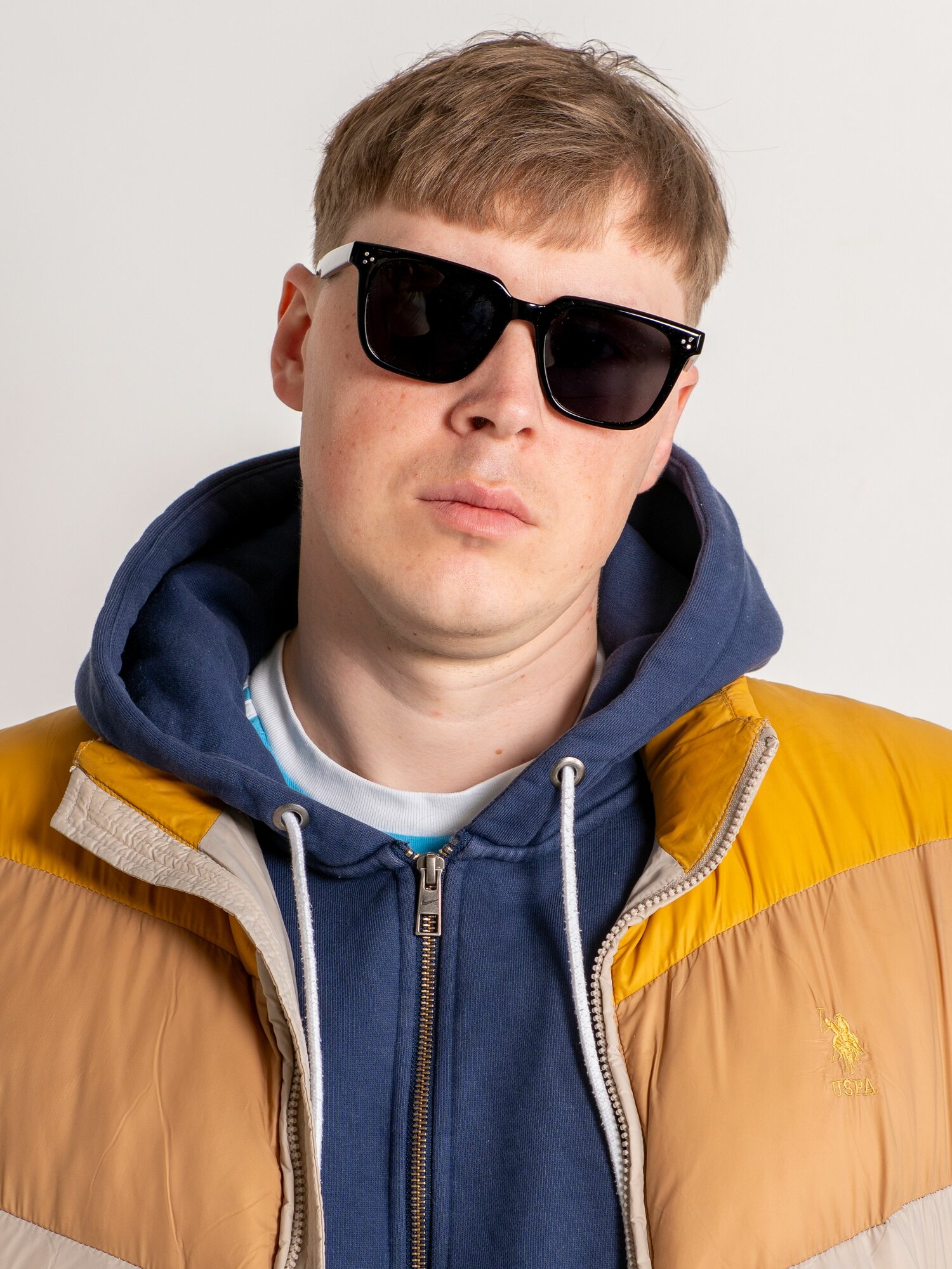 Солнцезащитные очки