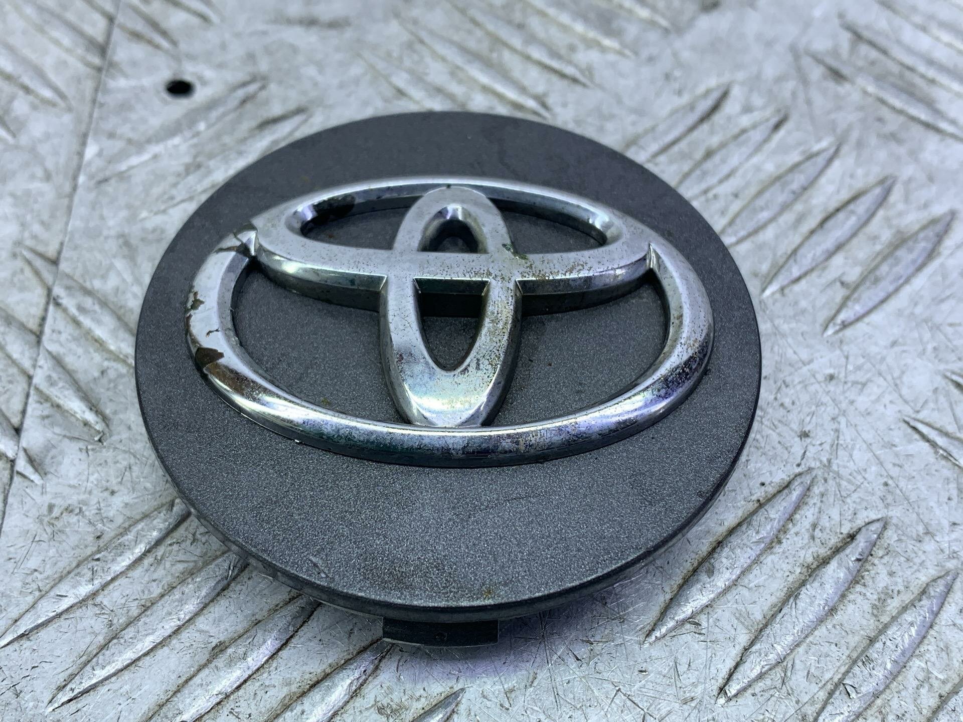 Колпачок литого диска Toyota Auris 2 E180 (2012 - 2015) 0030297