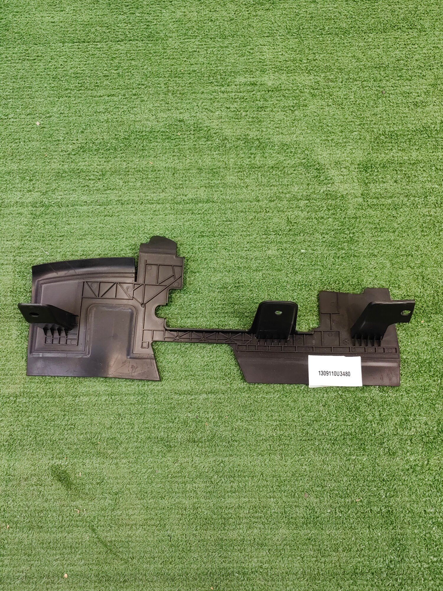 JAC Дефлектор радиатора левый JAC JS4 1309110U3480