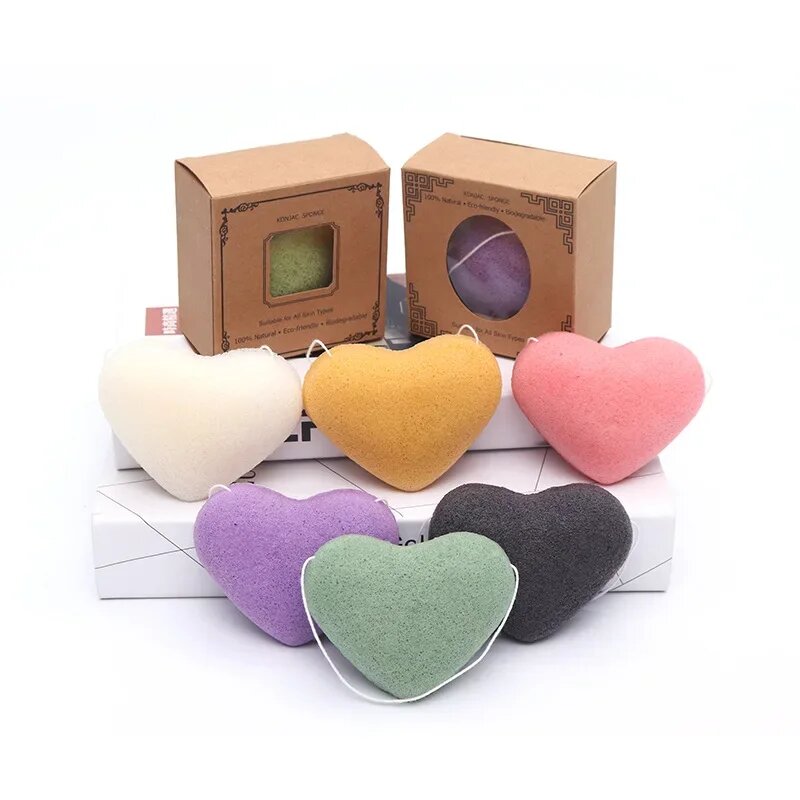 Конжаковая губка для умывания Heart Random 1Pc