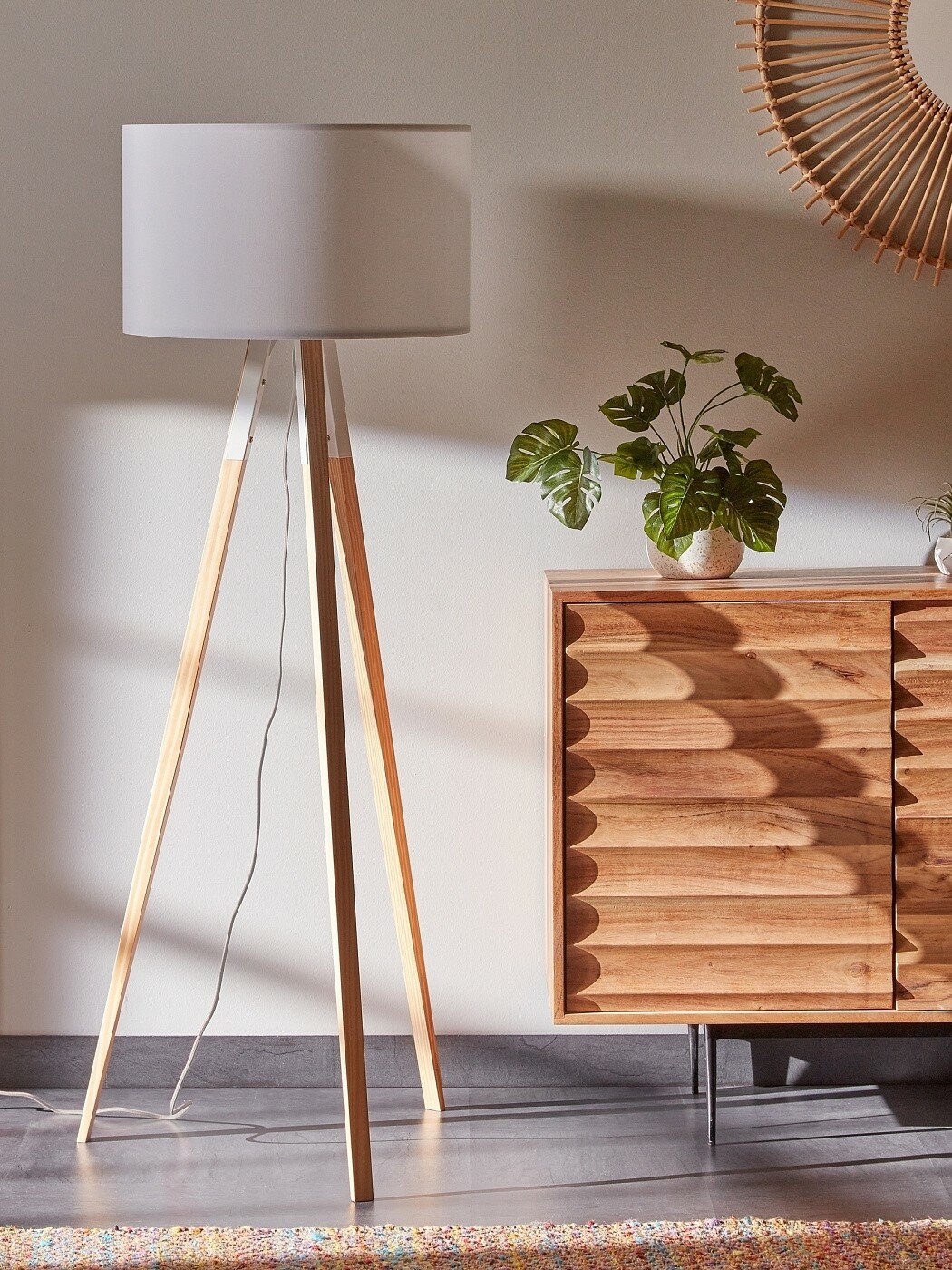 Торшер La Forma Uzagi, скандинавский стиль, E27, мощность 150Вт