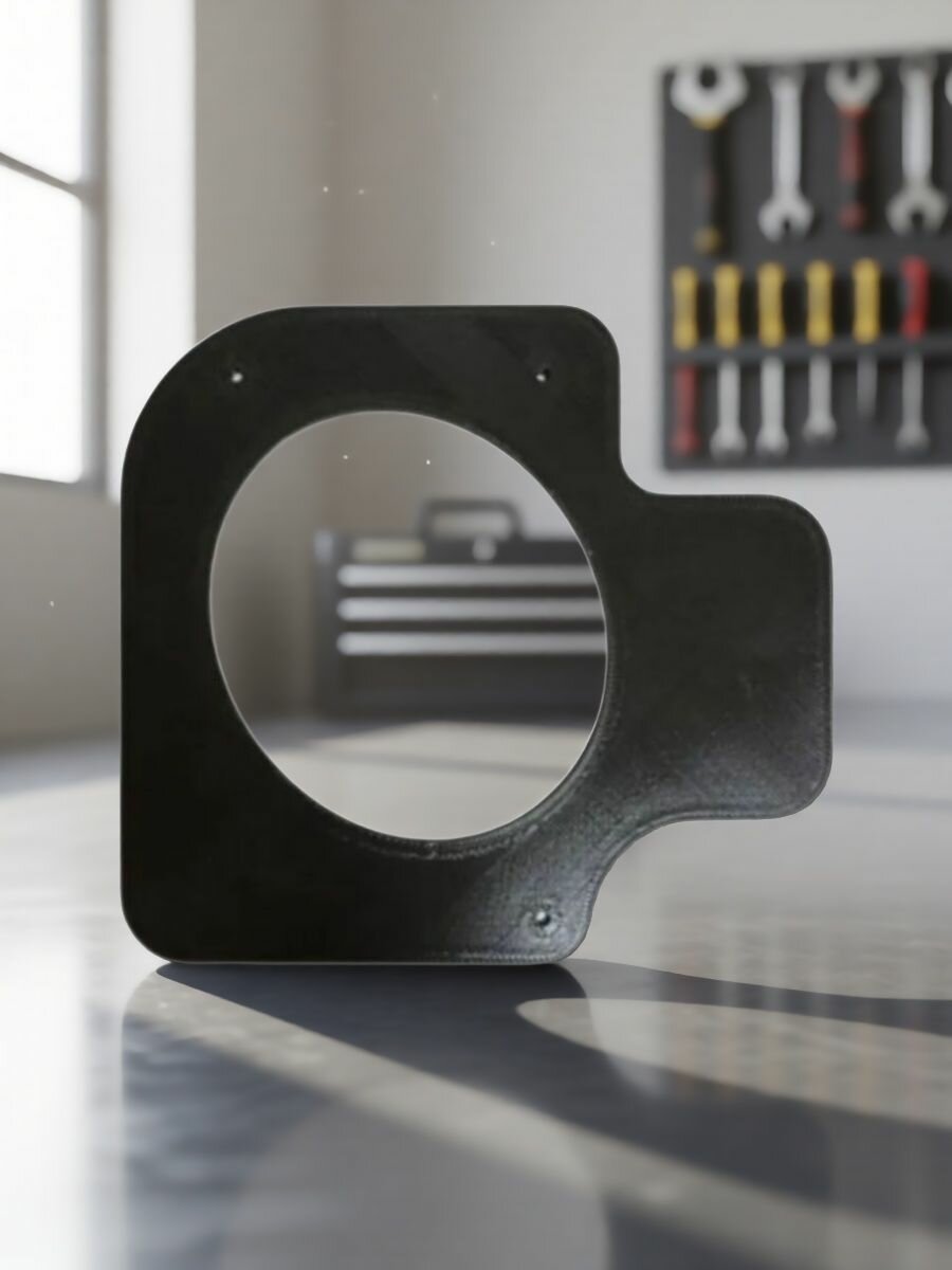 Декоративная накладка лючка бензобака на RENAULT Logan 2