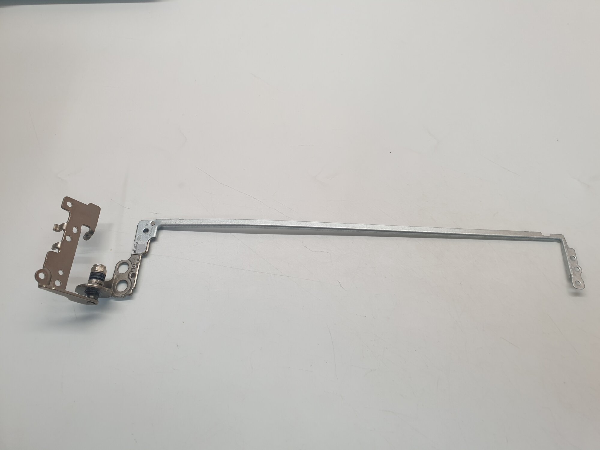 Петля левая HP 15-BW, 15-BS, 250 G6, AM204000500